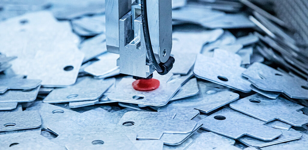 Improve your machine tending process - Pickit 3D - Bin picking sheet ...